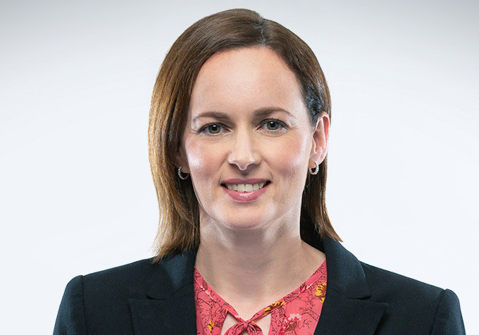 Stephanie Earl - Partner | Meredith Connell